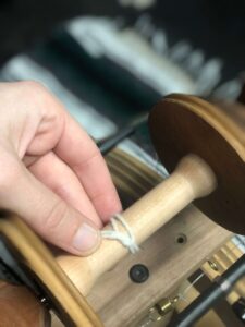 How to Use a Spinning Wheel (5 Simple Steps to Make Yarn) - Yarn Hustler