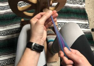 How to Use a Spinning Wheel (5 Simple Steps to Make Yarn) – Yarnhustler