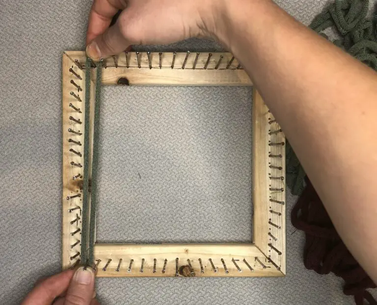 How to Make a Potholder on a Loom: DIY Weaving Potholders – Yarnhustler