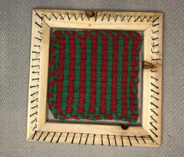 How to Make a Potholder on a Loom: DIY Weaving Potholders – Yarnhustler